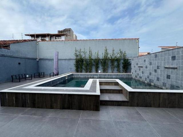 Casa na praia com 3 quartos e piscina em Peruíbe