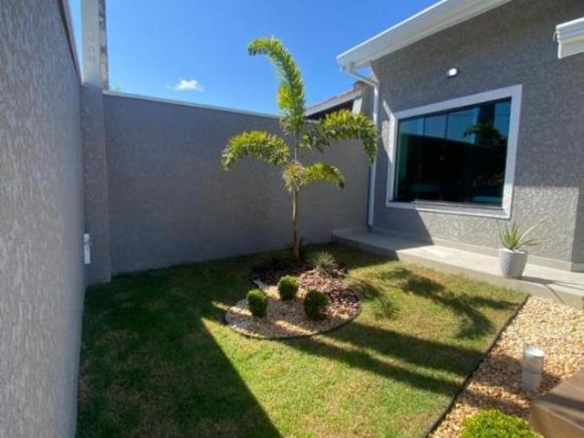Casa na praia com piscina e 3 quartos em Peruíbe