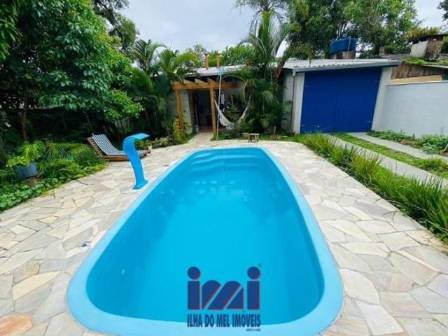 Casa na praia com piscina Pontal do Sul