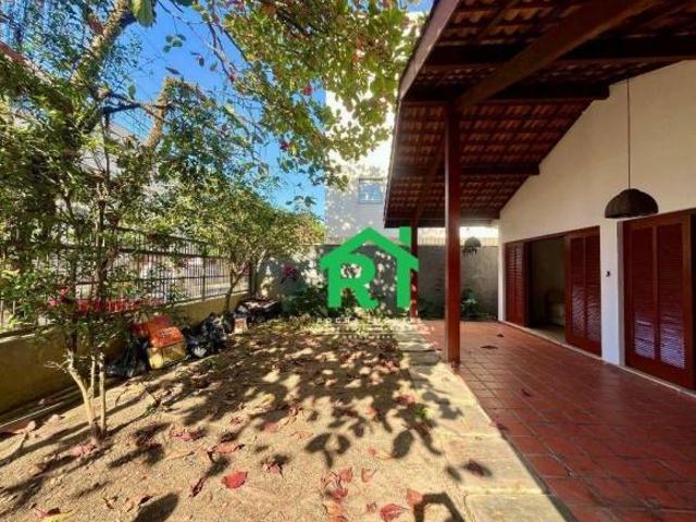Casa na Praia das Astúrias I 4 quartos I 4 vagas I Rocha Imóveis Guarujá