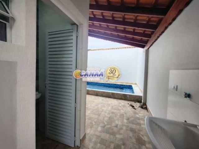Casa na Praia de Mongaguá Pé na Areia. Piscina e Área Gourmet