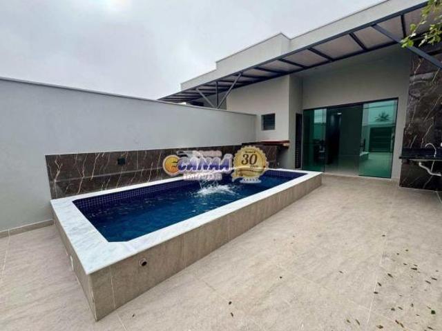 Casa na Praia de Mongaguá 3 dormitórios. Piscina e Área Gourmet