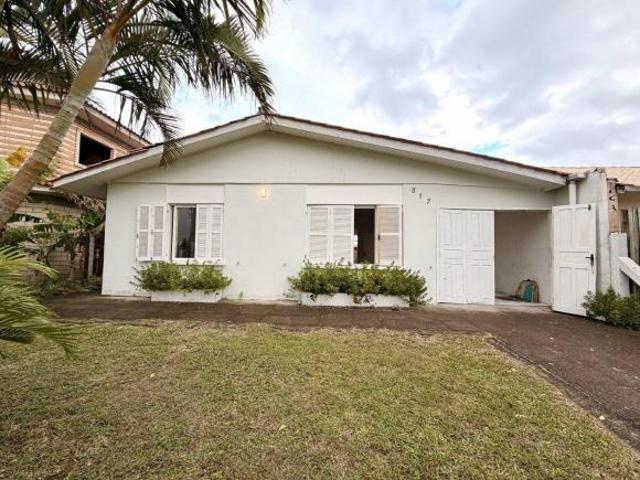 Casa na praia de Atlântida Sul