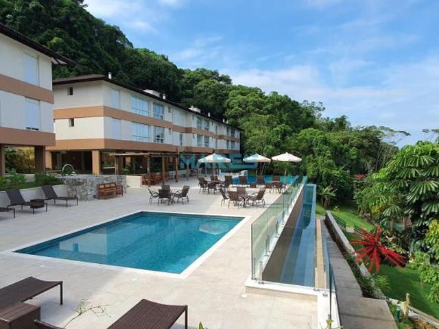 Casa na praia de Camburizinho