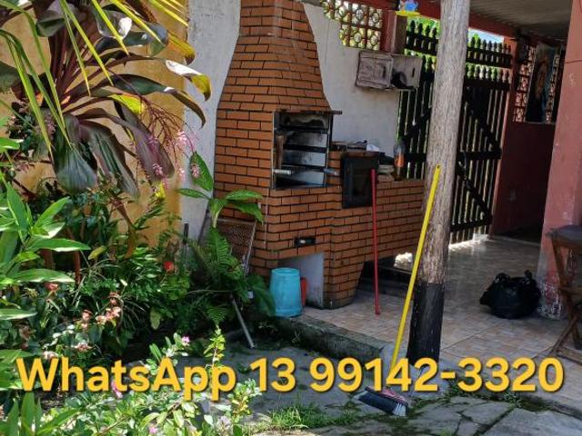 Casa na praia de itanhaém para venda,com piscina