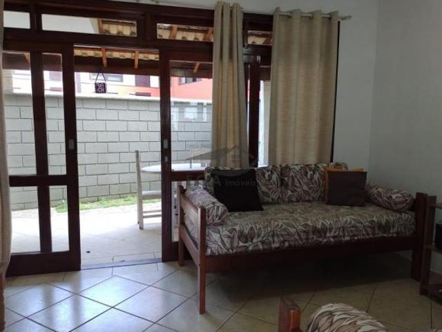 CASA NA PRAIA DE JUQUEY