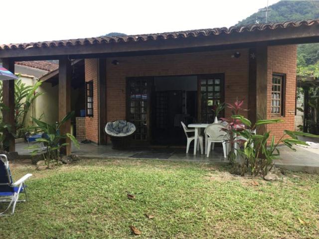 Casa na praia do Lázaro