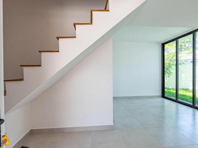 CASA NA PRAIA EM CONDOMINIO FECHADO