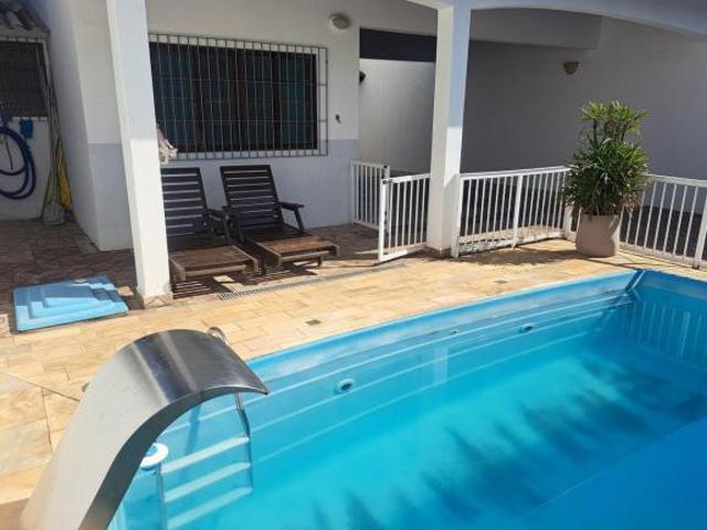 Casa na Praia para Venda em Itanhaém, Savoy, 4 dormitórios, 1 suíte, 2 banheiros, 6 vagas