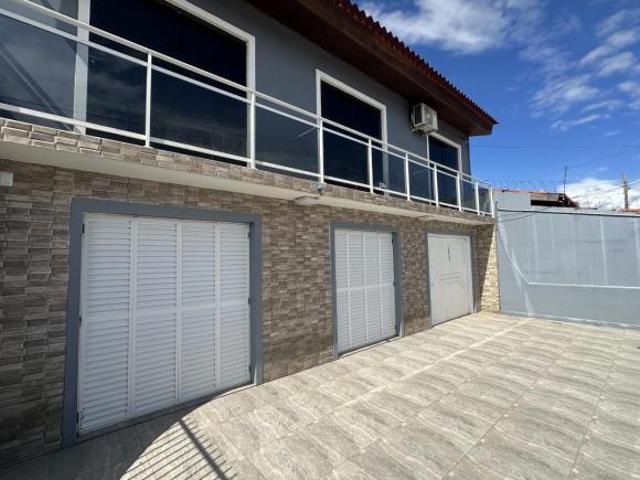 Casa na Praia para Venda em Pelotas, Laranjal, 3 dormitórios, 1 suíte, 3 banheiros, 3 vagas