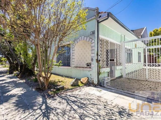 Casa na Professor Fábio de Souza Portão Curitiba PR, aluguel por R$ 3.400