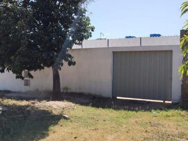 Casa na quadra 2 setor Sul, próximo ao Hospital do Gama com duas kitnets