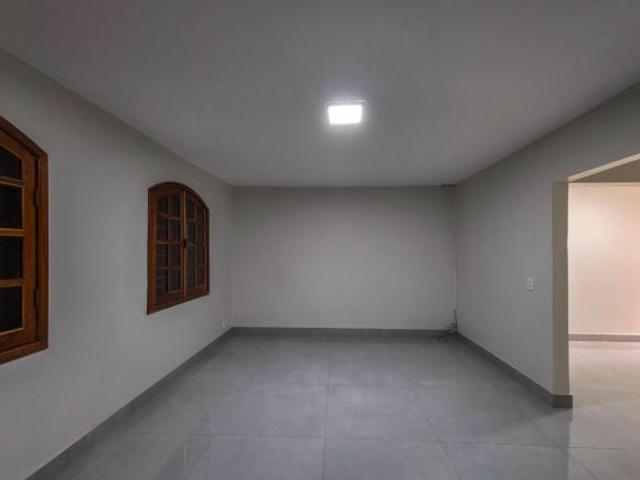 Casa na QE 26 do Guará II Reformada| 3 Quartos | 1 Suíte | 3 Vagas de Garagem
