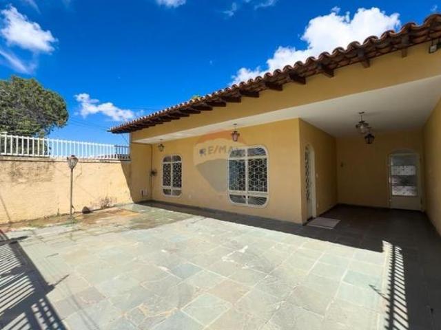 Casa na QSB 4 Taguatinga Sul com Habite se