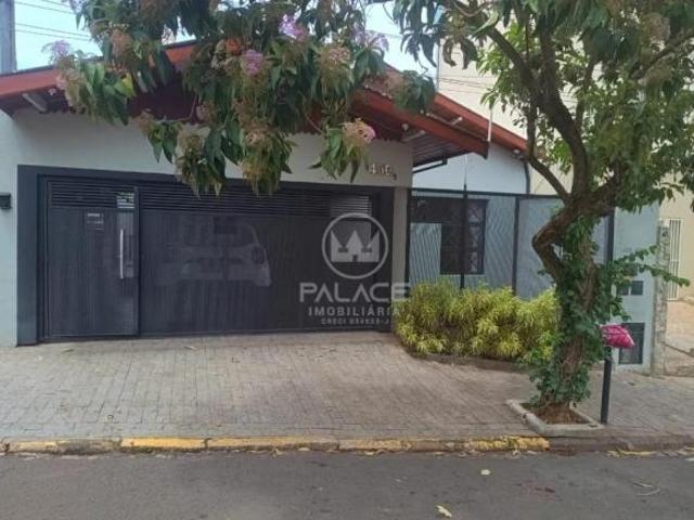 Casa na rua XV de Novembro, Centro