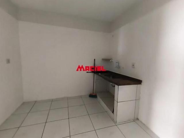 Casa na região central com. Comercial toda em laje reformada