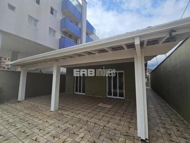 Casa na região central de Ubatuba, Jardim Umuarama