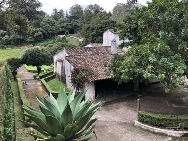 Casa na Região da Granja Viana Cotia