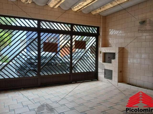 Casa na região da Mooca 178 m² 2 quartos, 2 banheiros, cozinha ampla com móveis planejados, 2 vaga