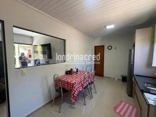Casa na região Norte de Londrina, perto do Jardim Itapoã, com 2 quartos, quintal amplo e churrasquei