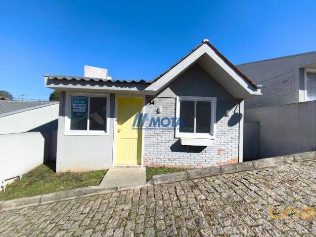 Casa na Reverendo Braz Hernandes Barreirinha Curitiba PR, aluguel por R$ 1.700