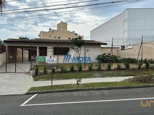 Casa na São Pio X Ahú Curitiba PR, aluguel por R$ 3.950