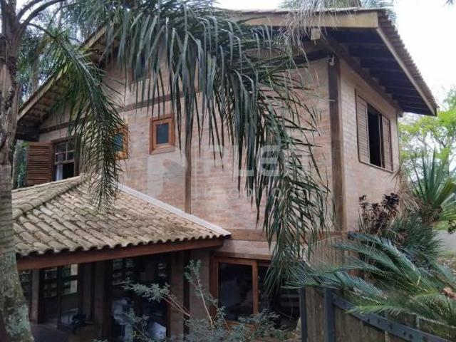 Casa na Serra da Cantareira com 4 quartos, 3 suítes e 4 vagas no Condomínio Sausalito