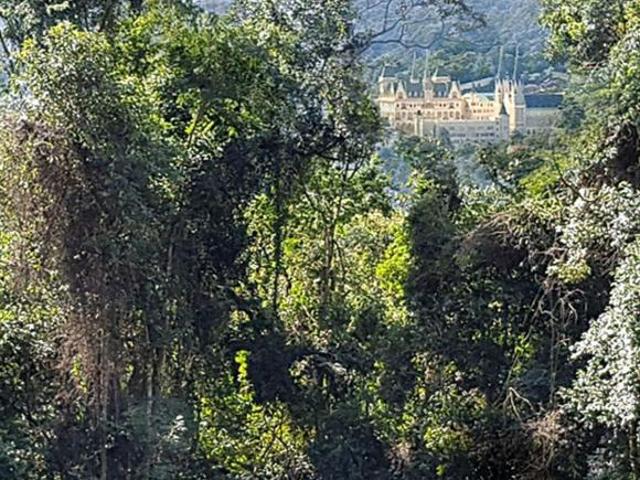 CASA NA SERRA DA CANTAREIRA – VISTA PERMANENTE | 2.500m² | COND. PARQUE SUÍÇA