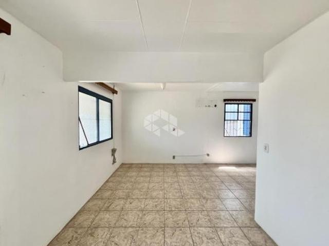 casa na Tancredo Neves próximo ao Mercado Italiano