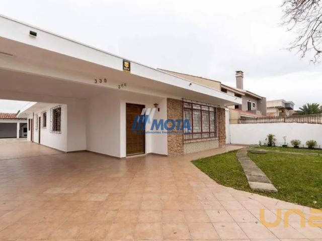 Casa na Tenente Brigadeiro Francisco de Assis C. de Mello Jardim das Américas Curitiba PR, aluguel por R$ 4.500