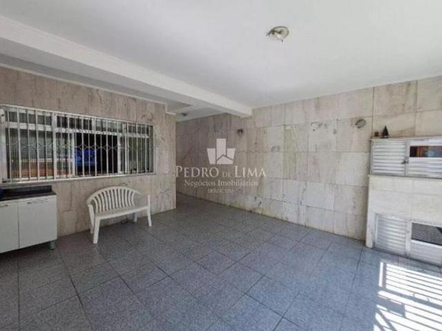 Casa na Vila Carrão com 3 quartos, 2 banheiros e 2 vagas de garagem