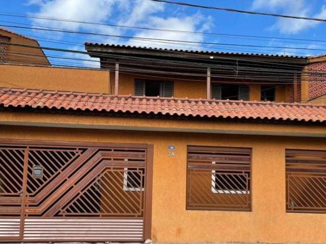 Casa na Vila Barros, Guarulhos SP: 5 Quartos, 5 Suítes, 2 Salas e 248m² de Puro