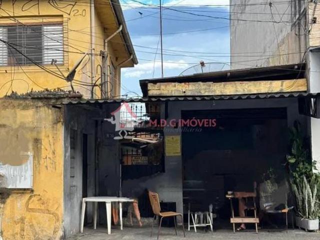 Casa na Vila das Belezas, na Rua Rua Miguel da Silva em frente ao metrô Vila das Belezas