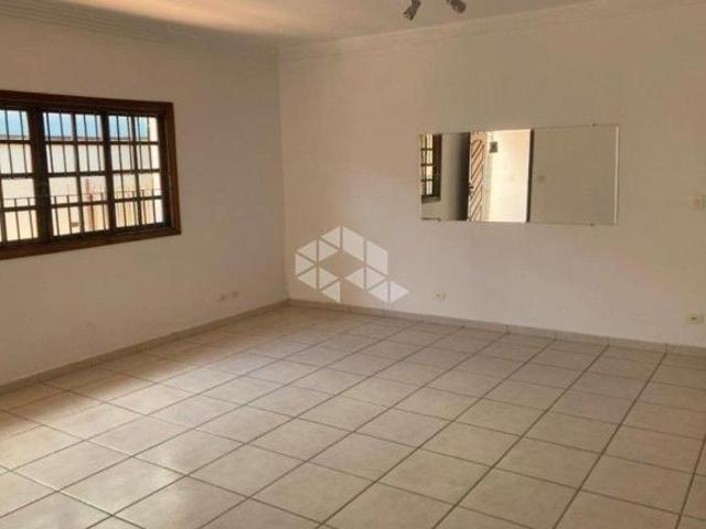 Casa na Vila Ester com 4 dormitórios e 3 vagas de garagem