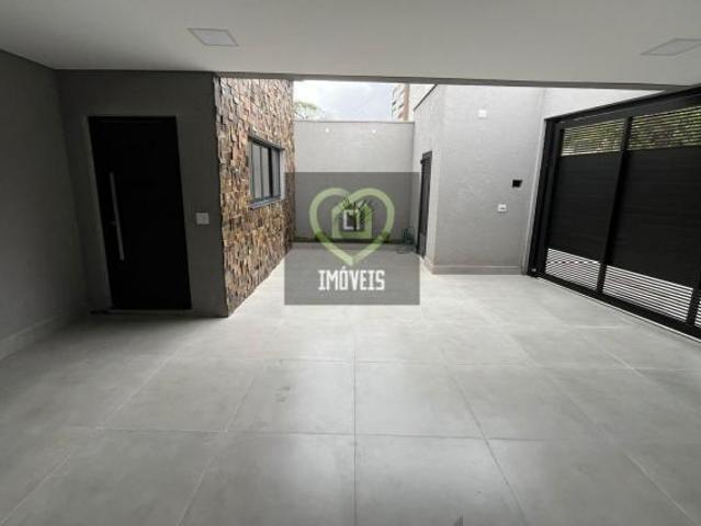 Casa na Vila Ipojuca novinha e pronta para morar 195 mts, 3 quartos, 2 vagas, quintal