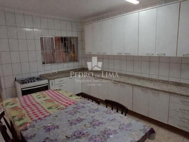Casa na Vila Matilde, próximo a Praça da Toco com dois quartos, salão comercial e edícula