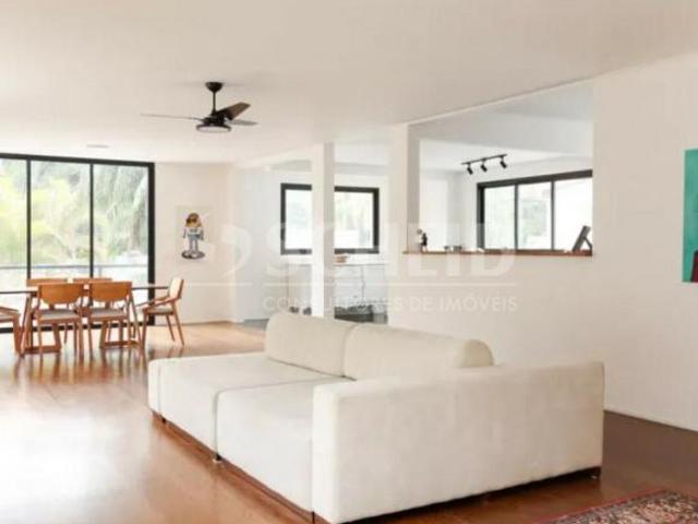 CASA NA VILA MADALENA 450M² 4 QUARTOS 2 SUÍTES 2 VAGAS REFORMADA!
