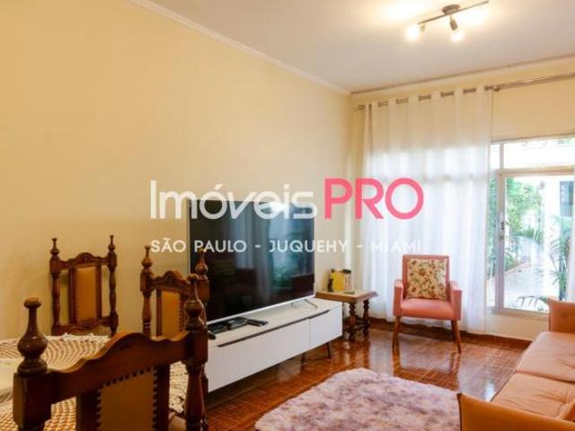 Casa na Vila Nova Conceição, ao lado do Parque Ibirapuera, 3 dormitórios, 1 suíte e 2 vagas