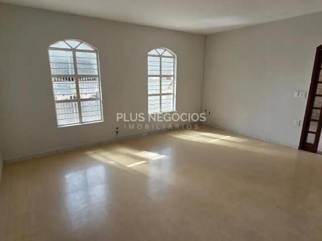 Casa na Vila Nova Sorocaba 3 Dormitórios 2 Suítes Edícula Completa Garagem para 5 Carros Espaço