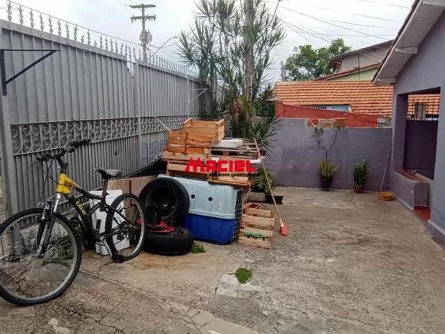 Casa na Vila São Bento com amplo terreno