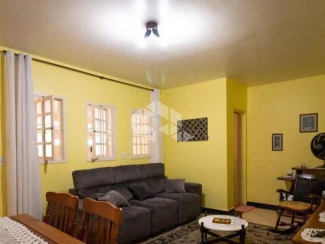 CASA NA VILA RÉ COM 3 QUARTOS
