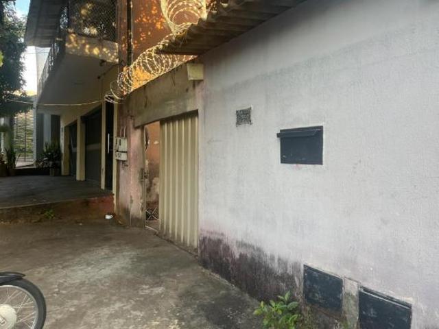 Casa na Vila Redenção – 2 Quartos | 180m² Privativos e Lote de 300m²