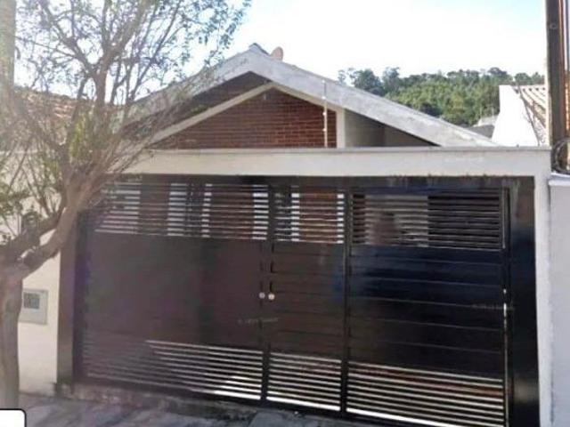 Casa na Vila Rio Branco 3 Quartos, 2 Vagas, Não aceita Financiamento ! R$ 450.000