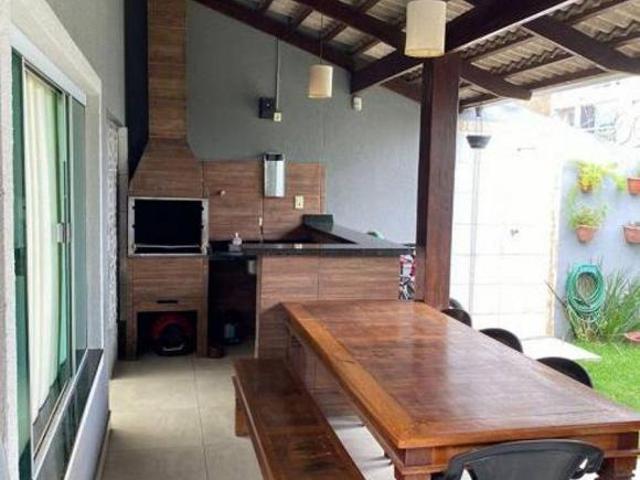 Casa na Vila Thomazina à venda com 200mt², 3 quartos e área externa com churrasqueira