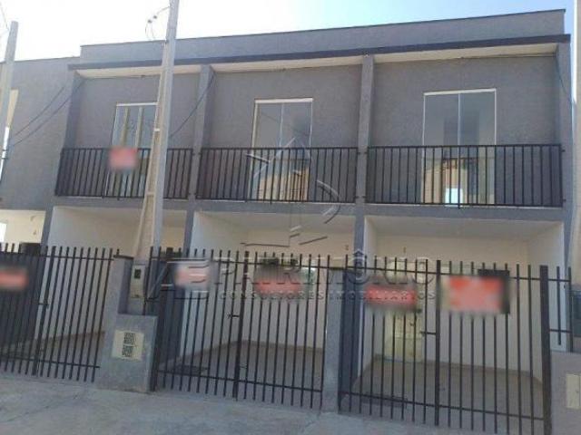 Casa na Zona Leste com 2 dormitórios