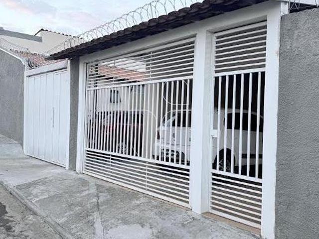 Casa Na Zona Norte, Bairro Castelo Branco Marília