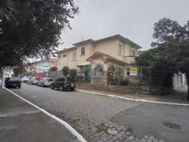 Casa Neo classica Elegante à Venda na Chacara Inglesa !