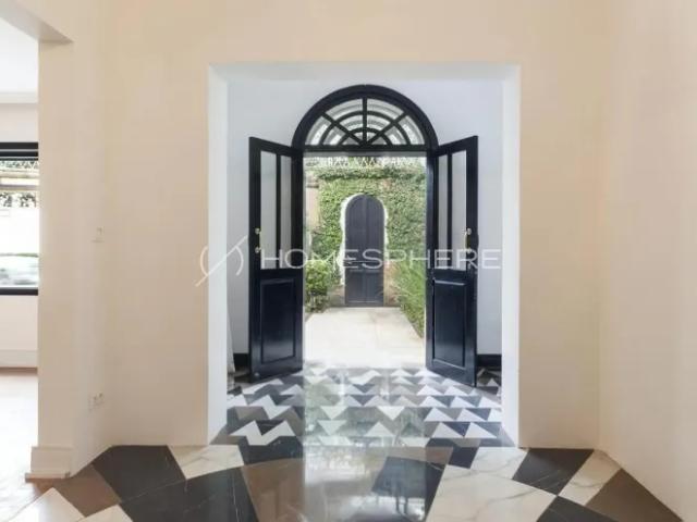 Casa neoclássica charmosa no Jardim Europa