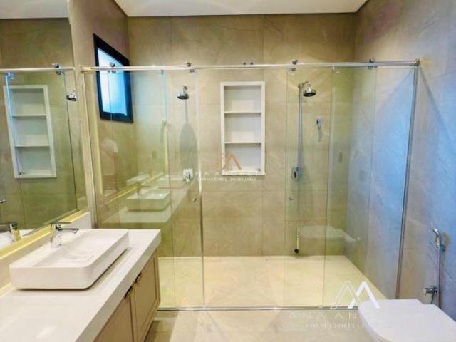 Casa Neoclássica à venda no Residencial Quinta do Golfe, com 3 suítes