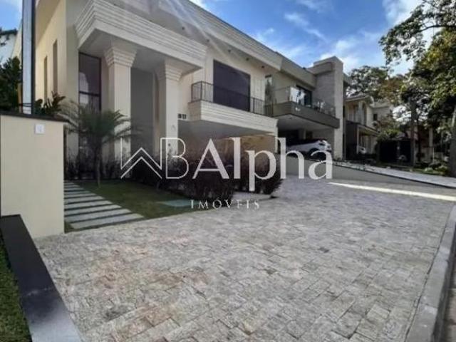 Casa Neoclássica de Alto Padrão no Condomínio Morada dos Pássaros Aldeia da Serra